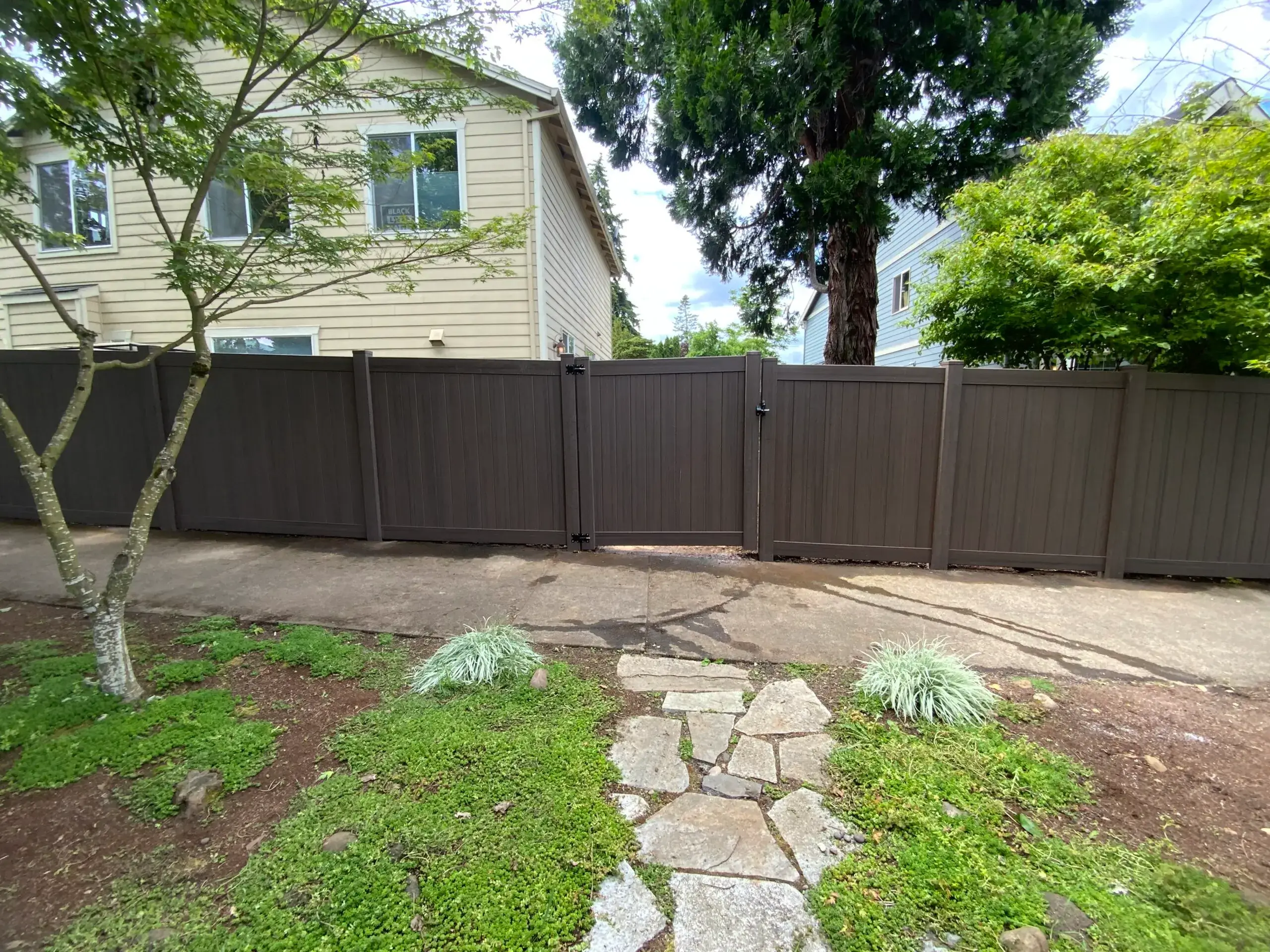 Fence Gates Built to Match Your Fence - Cascade Fence & Deck