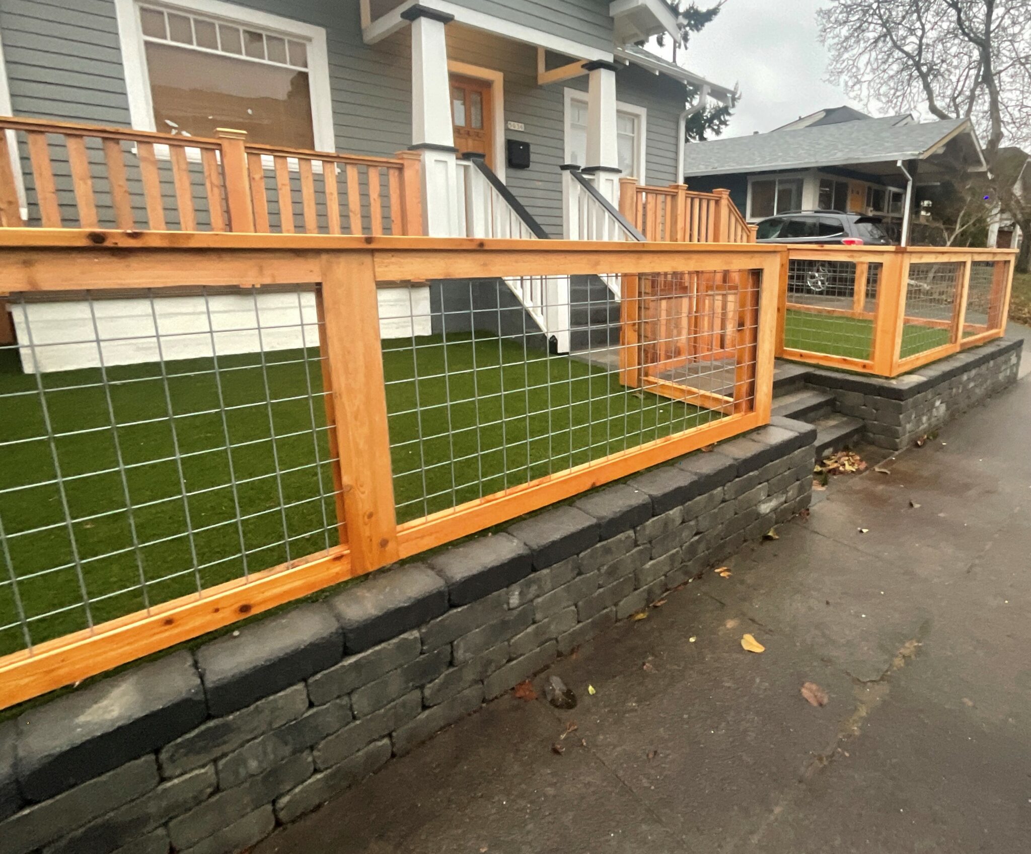 Hog Wire Fencing: Combining Utility with Aesthetics